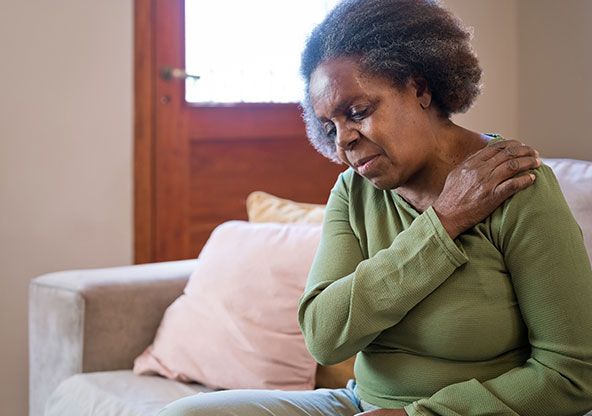 Understand Severe Joint Pain | Know if Your Joint Pain is Serious ...